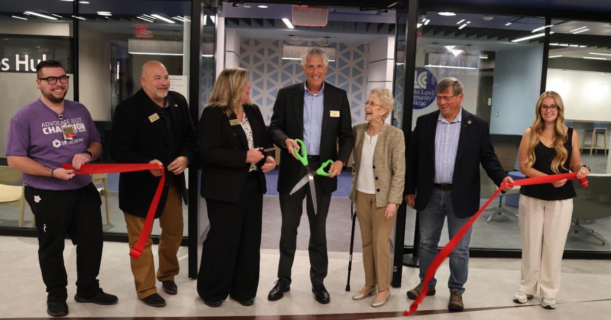 LLCC cuts ribbon for new Student Services facilities | Lincoln Land ...