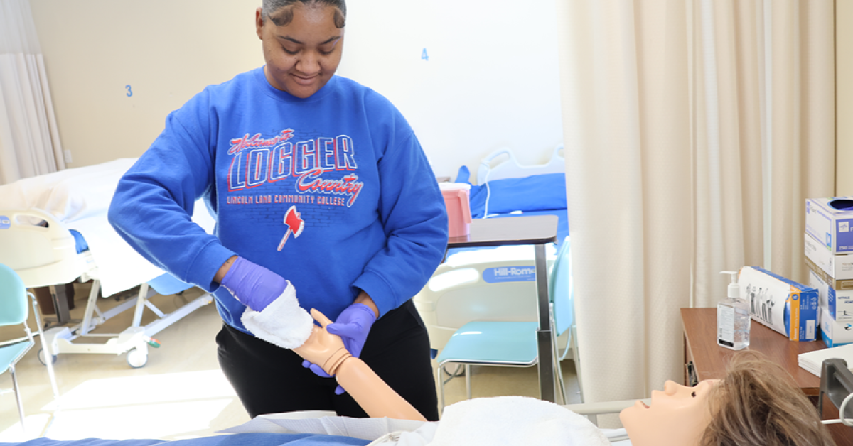 LLCC to offer free health care class | Lincoln Land Community College